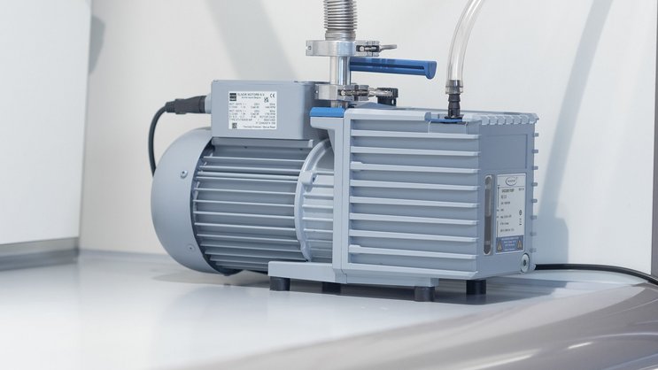 Glovebox – Vacuum pumps | VACUUBRAND